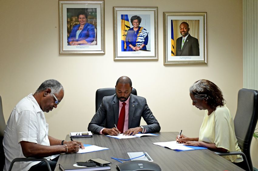 Barbados’ Labour Minister hails CYEN & UNDP training partnership ...